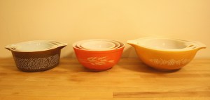 Vintage Pyrex Bowl Sets – Funky and Functional | Picked Vintage
