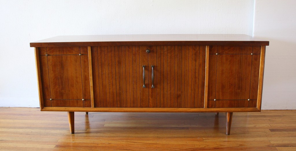 Mid Century Modern Lane Cedar Chest Trunk | Picked Vintage
